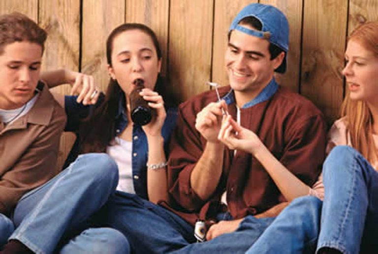 REFLEXIÓN SOBRE LAS DROGAS EN LOS ADOLESCENTES
